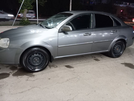 Тезда Ласетти автомобили сотилади.