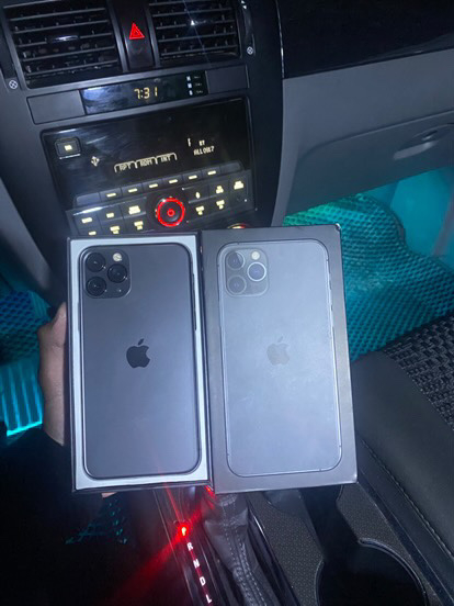 Iphone 11pro karobka dakument sotiladi