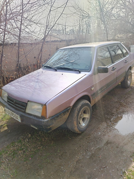 Лада 099 сотилады
