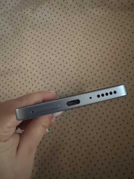 Продам телефон новый redmi note 13 128gb