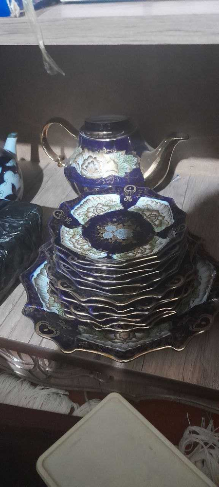 Idishlar sotiladi xolati yaxshi
