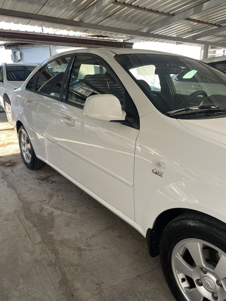 Lacetti gentra белая