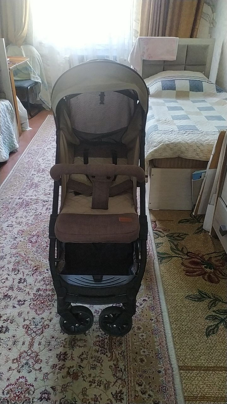 Продается коляска складная