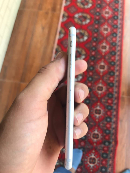 Iphone 7 32 sotladi obmen bor
