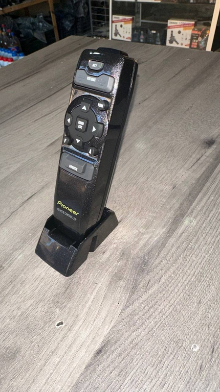Pioneer pult yangi