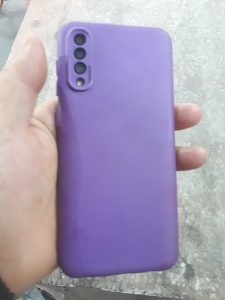 Samsung a50 sotiladi