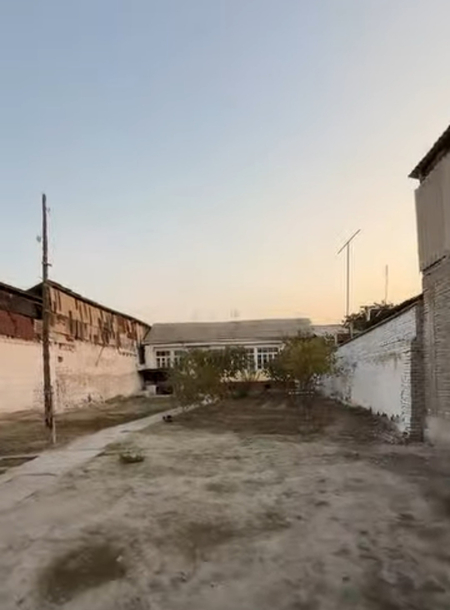 Ховли уй сотилади