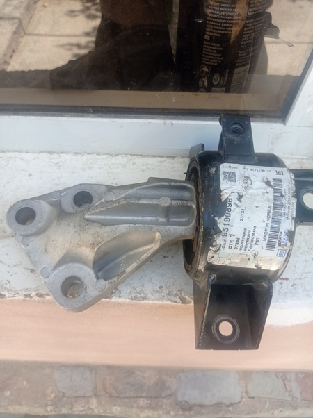 Kobalt aftomat motor podushka