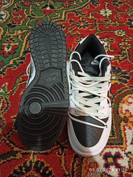 Кроссовка Nike новая