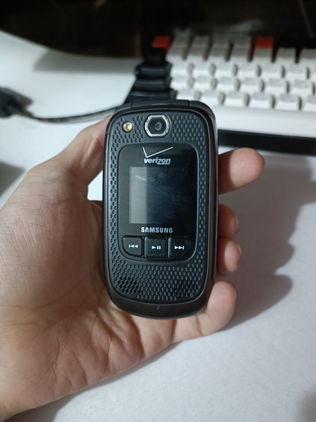 Продается телефон Verizon Samsung Convoy 2