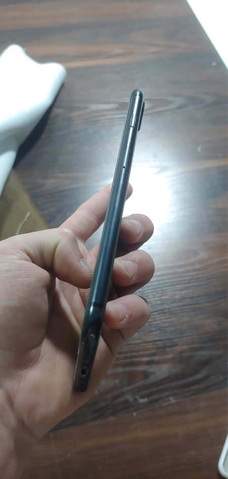 Продам Iphone 7 plus