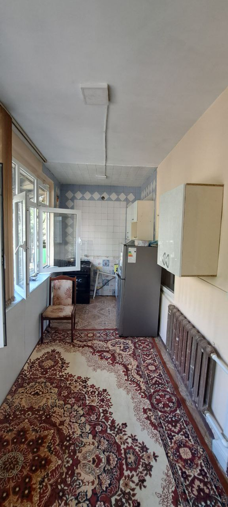 Юнусабад 10квартал 1/2/5.Сред ремонт. 45м2. Балкон2*6 Торцевой утеплен