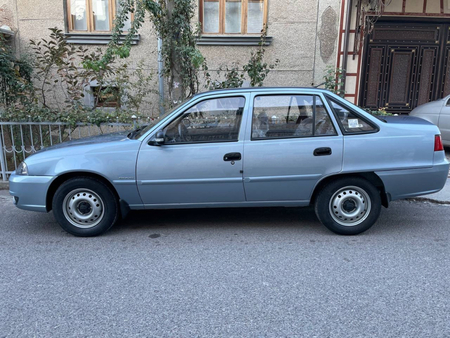 nexia 2 сотилади