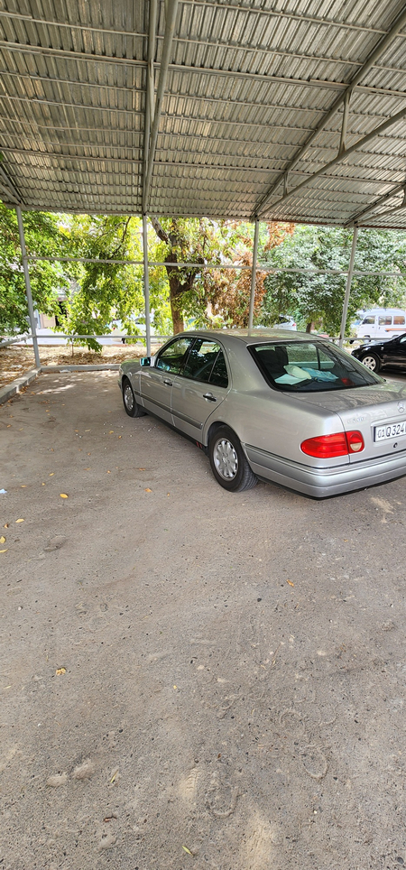 Mersedes elegant w210 sotiladi