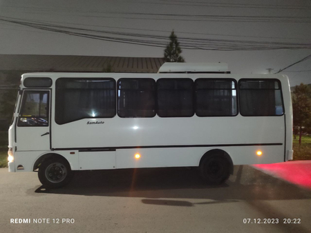 ISUZU автобус сотилади