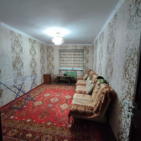 Сергели-1 да  4/4/5 Балкон 2*6 Срочна Арендага берилади.