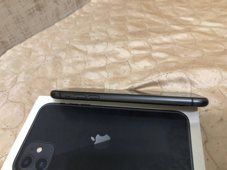 iPhone 11 продам срочно