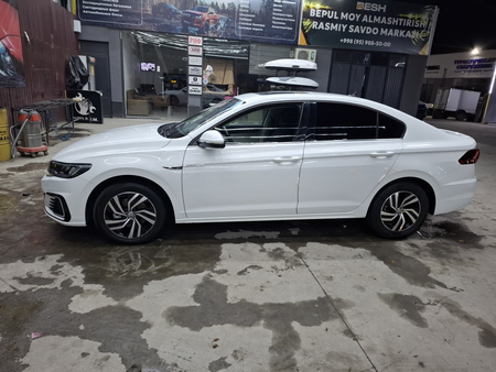 Продаётся Volkswagen E-Bora 2021 белый с малым пробегом!