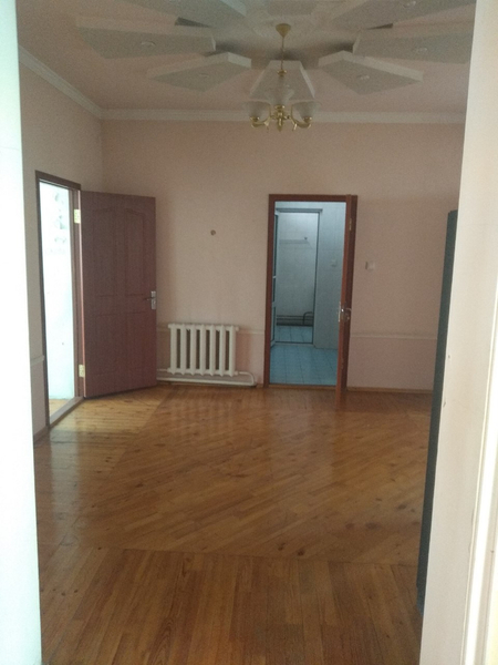 Продаётся дом 8 соток под нежилой Кибрай центр