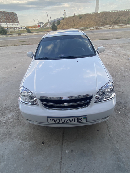 Ласетти 1.8 автомат срочно