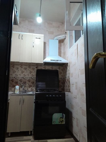 Карасу 6 орентир Базарчик Авайхон 1 комнатная  28м2
