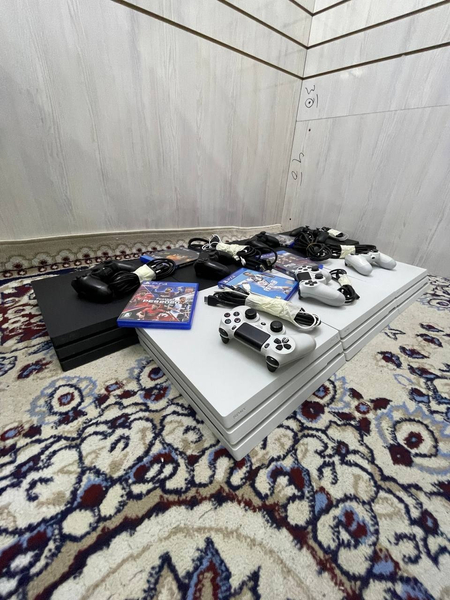 PlayStation 4 pro 1 tb 3 reviziya