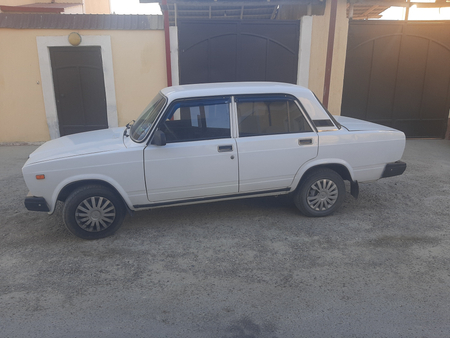 Lada Vaz_2107 белый