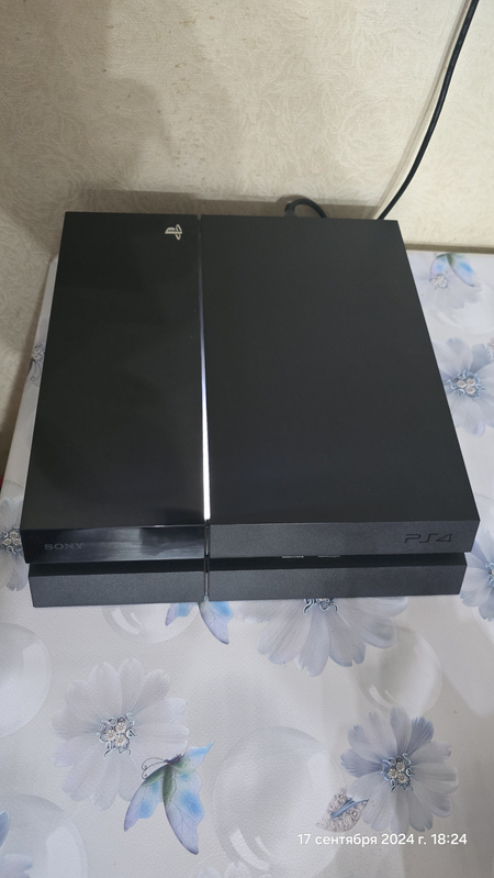 Продаётся комплект Ps4