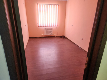 Янги курилган Дом 3х квартира.