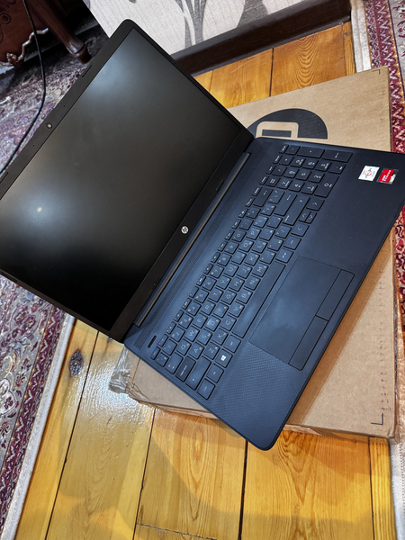 HP Laptop 15, AMD Athlon 3050,  1TB, 4GB DDR4, RADEON Graphics