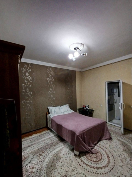 Keles kirp yevro 2 sotik  7 cona uchaska sotiladi 130.000$