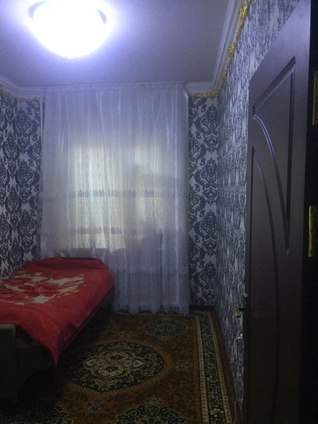 Yunsobotda kvartira sotiladi xama qulayliklarga ega uy