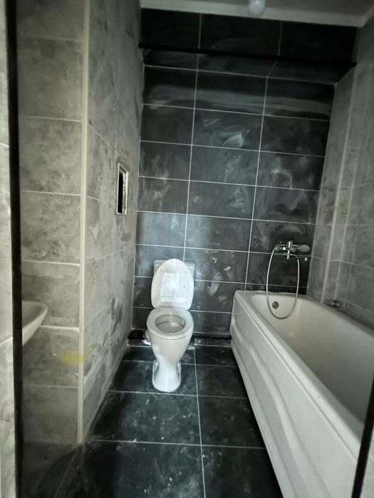 Продается 2хкомн квартра в новостройке.  Буз базар/Максим горького
