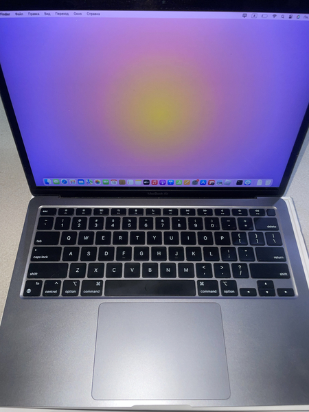 Продается Macbook Air 13-inch,M1
