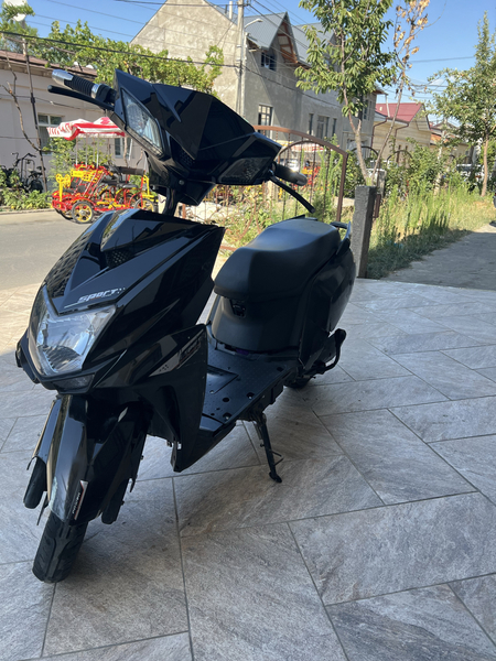 Elektorskuter moto