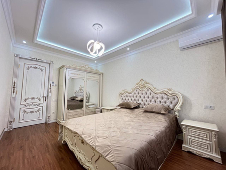 Продам квартиру 4/4/7/167м2 Габус Ц-2 Алайский рынок метро минор