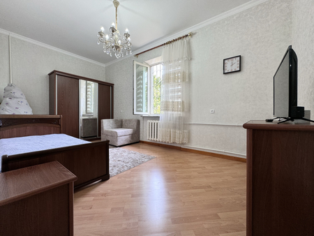 3/4/4 спецплан 90 м² М.Горький Конечка Мирзо Улугбек кирпич срочно
