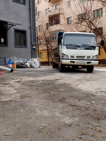 Вывоз мусора Isuzu самосвал услуги