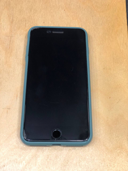 Iphone.        8plus
