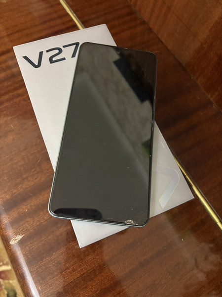 Продам vivo v27e  8/256