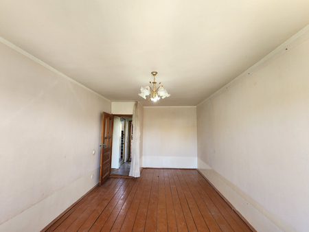 Chinor restorani tomonda kv sotiladi. 31900$