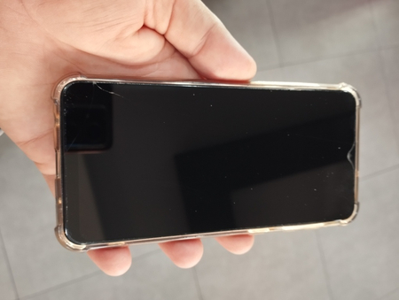 Samsung A10 32 tali xotira srochna sotiladi