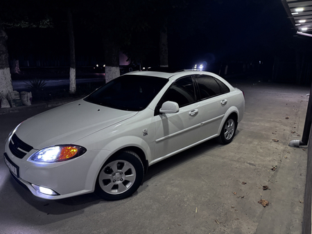 Lacetti sotiladi rangi Oq 2020