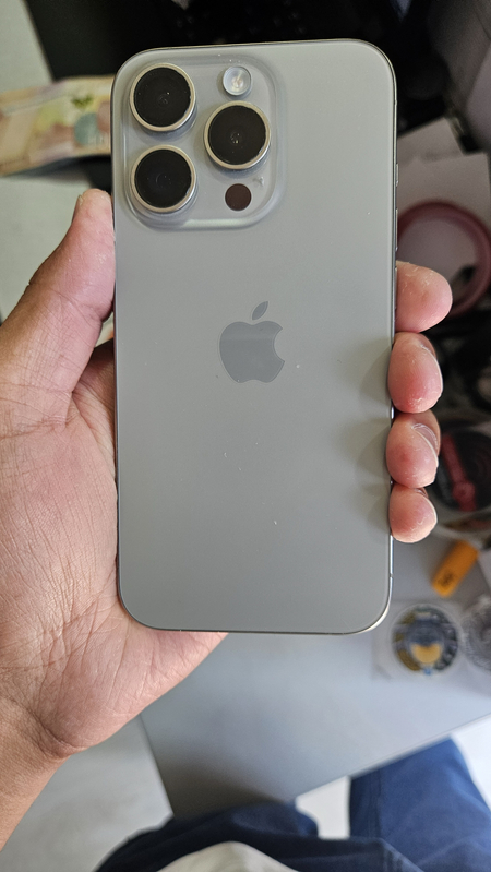 Iphone 15 pro 100%