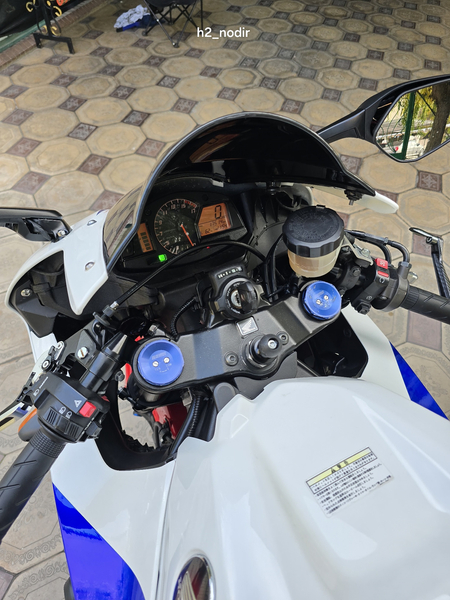 Срочна сотилади Honda CBR 600RR