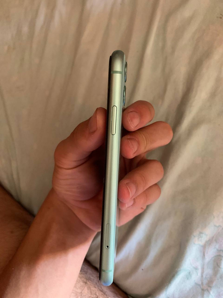 Iphone 11 sotiladi