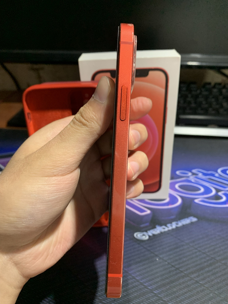 Iphone 12 red (PRODUCT)