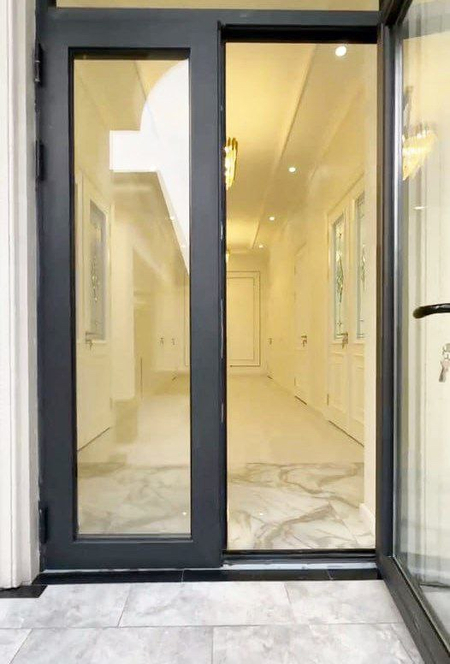 Yunusobod Uchqaxramon postidan 1,5 km 2,5 sotix 4 xona bank orqali
