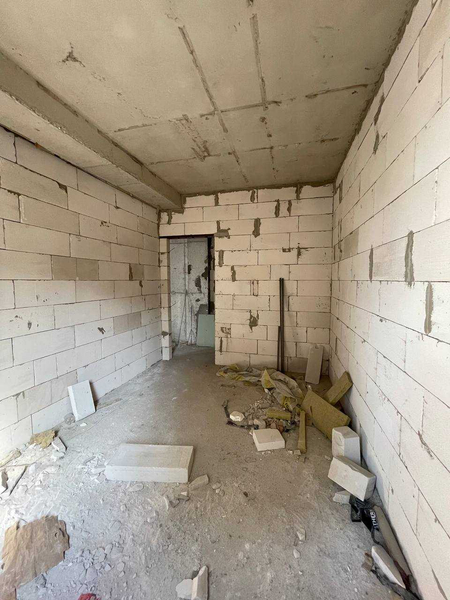 Продается коробка 70м2 на 3м этаже.Паркентский(140988)