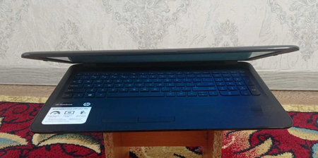Noutbuk HP offesniy